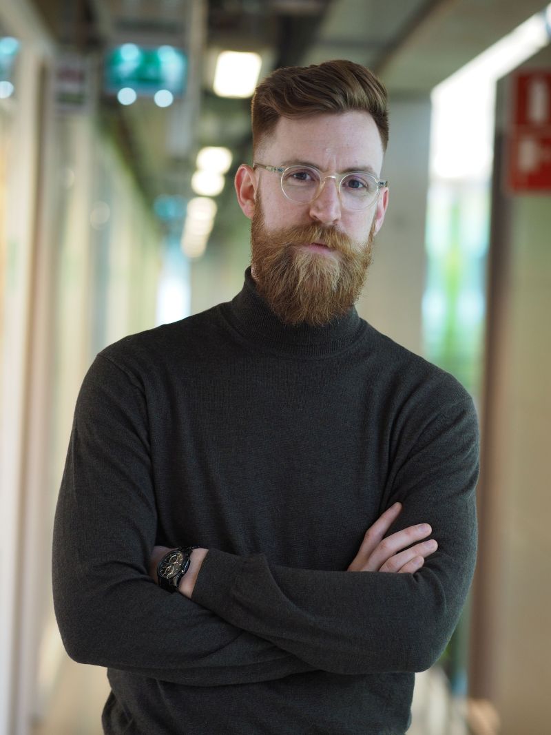 Bas Overvelde wins KNAW Early Career Award - AMOLF