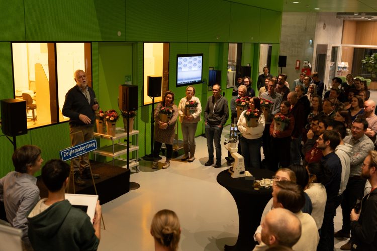 AMOLF opens upgraded NanoLab and says farewell to Hans Zeijlemaker - AMOLF